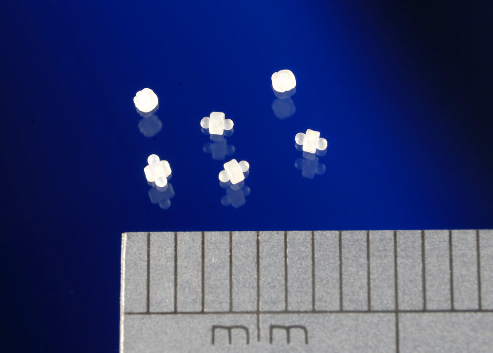 Micro Molding vs Conventional Molding | Micro Systems